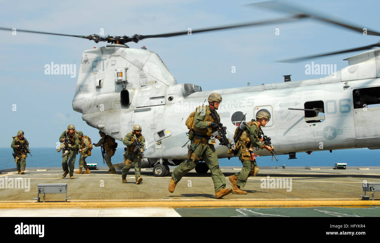 Usns 1st lt jack lummus t ak 3011 hi-res stock photography and images ...