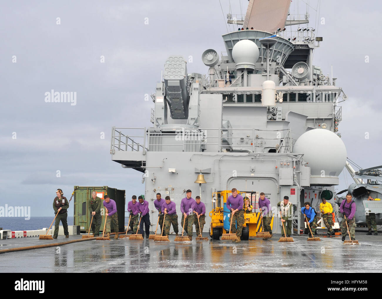 110228-N-ZS026-203 PACIFIC OCEAN (Feb. 28, 2011) Sailors and Marines ...