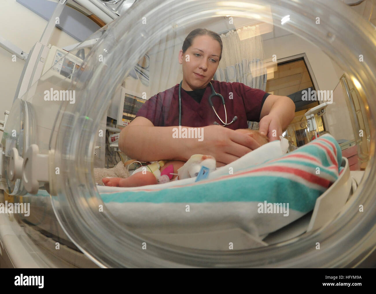 110304-N-7491B-024 SAN DIEGO (March 4, 2011) Lt. Lauren Mattingly, an ...