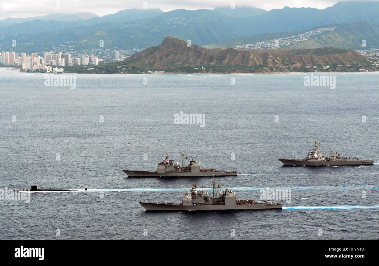 110405-N-WP746-422 PACIFIC OCEAN (April 5, 2011) The fast attack ...