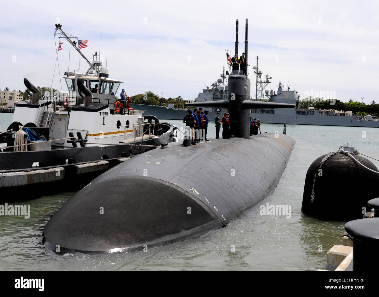 Los angeles class submarine uss bremerton ssn 698 hi-res stock ...