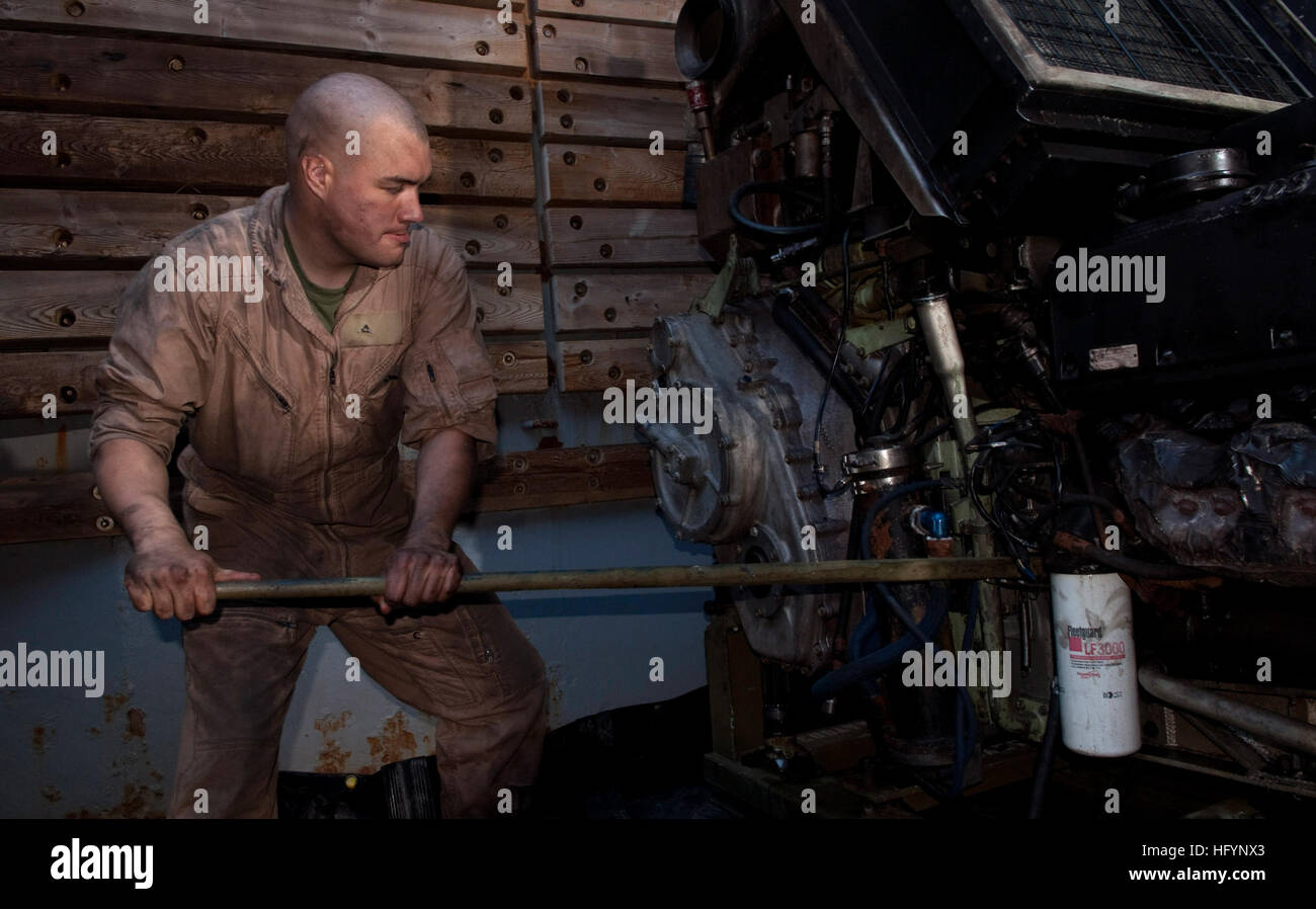 110406-N-QP268-157 ATLANTIC OCEAN (April 6, 2011) Lance Cpl. David ...