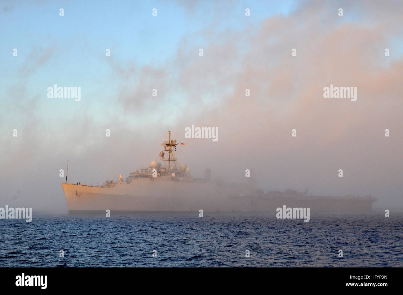 Uss ponce lpd 15 hi-res stock photography and images - Alamy