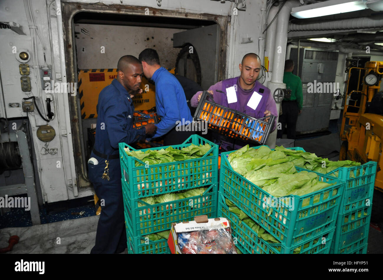 Food handling during war hi-res stock photography and images - Alamy