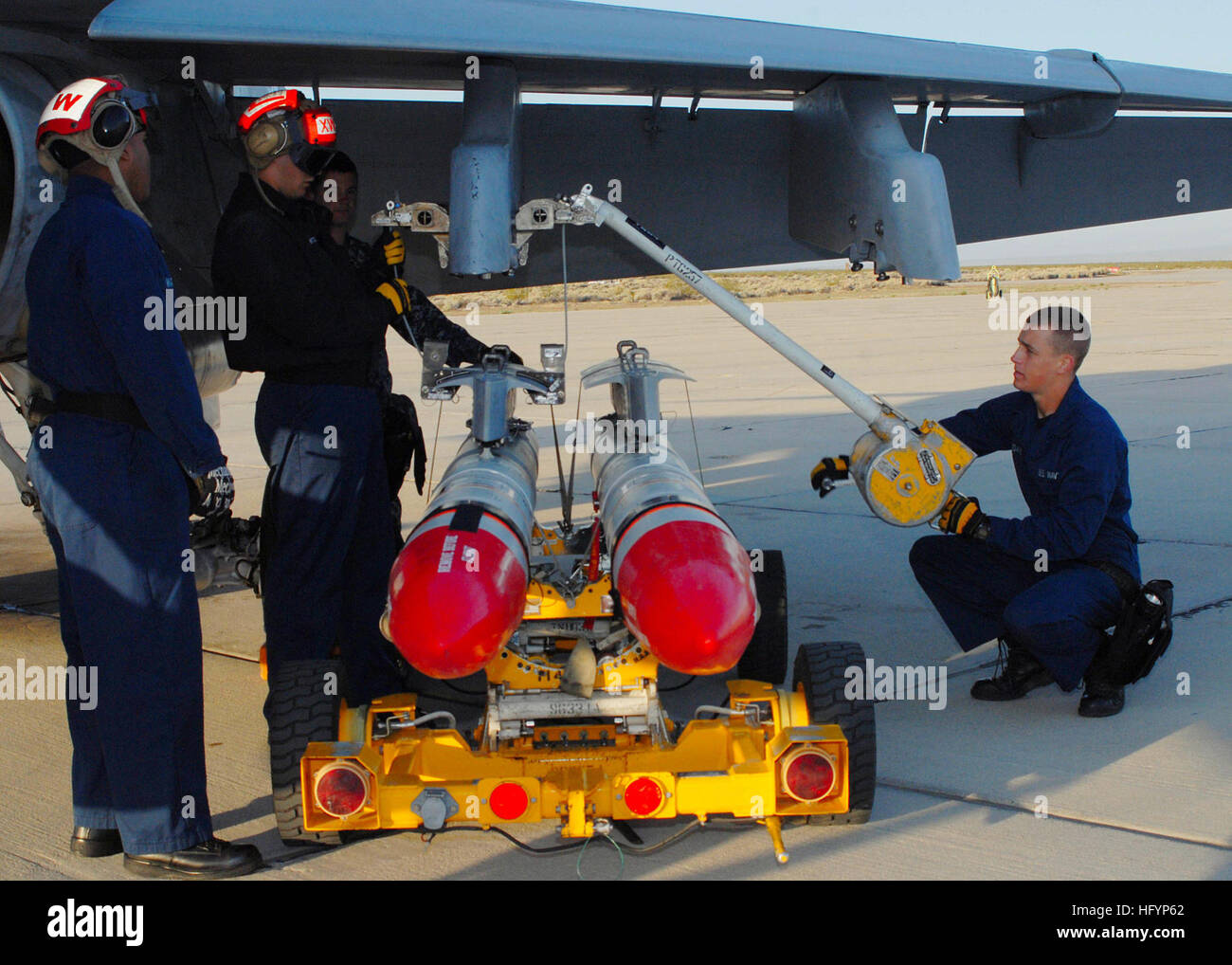 Agm88 echo aargm missile hi-res stock photography and images - Alamy