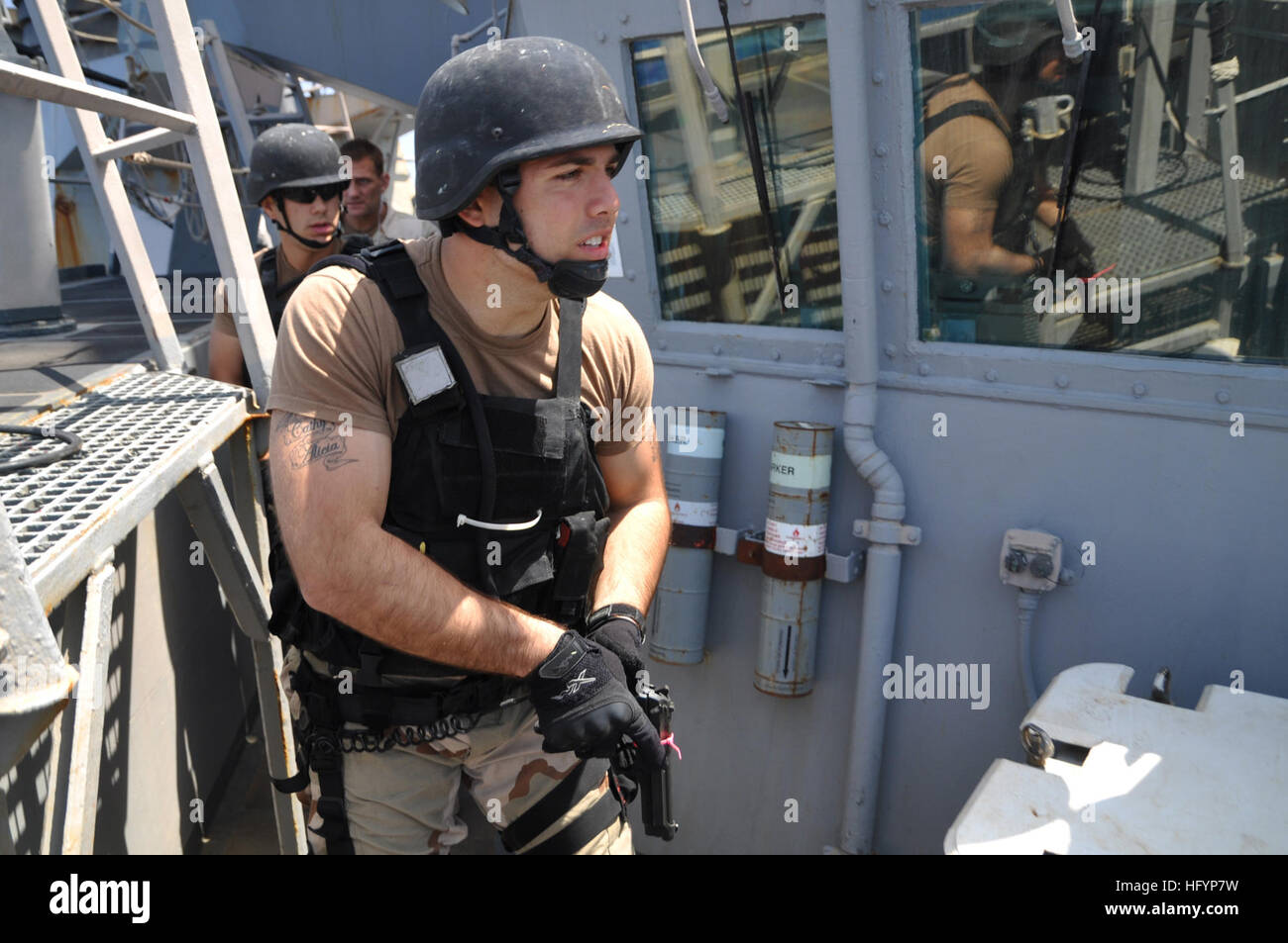 Uss ponce lpd 15 hi-res stock photography and images - Alamy