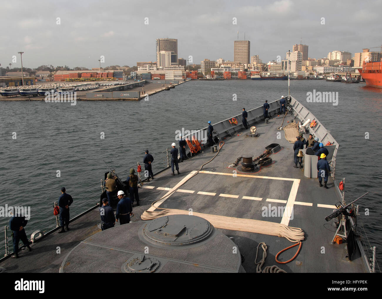 Guided missile frigate uss bradley ffg 49 hi-res stock photography and ...
