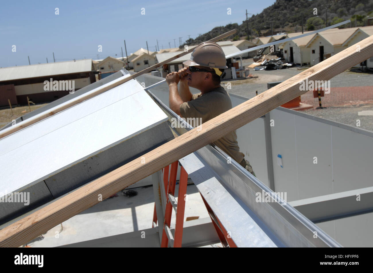 110420-N-QO003-091 GUANTANAMO BAY, Cuba (April 20, 2011) Builder 1st ...