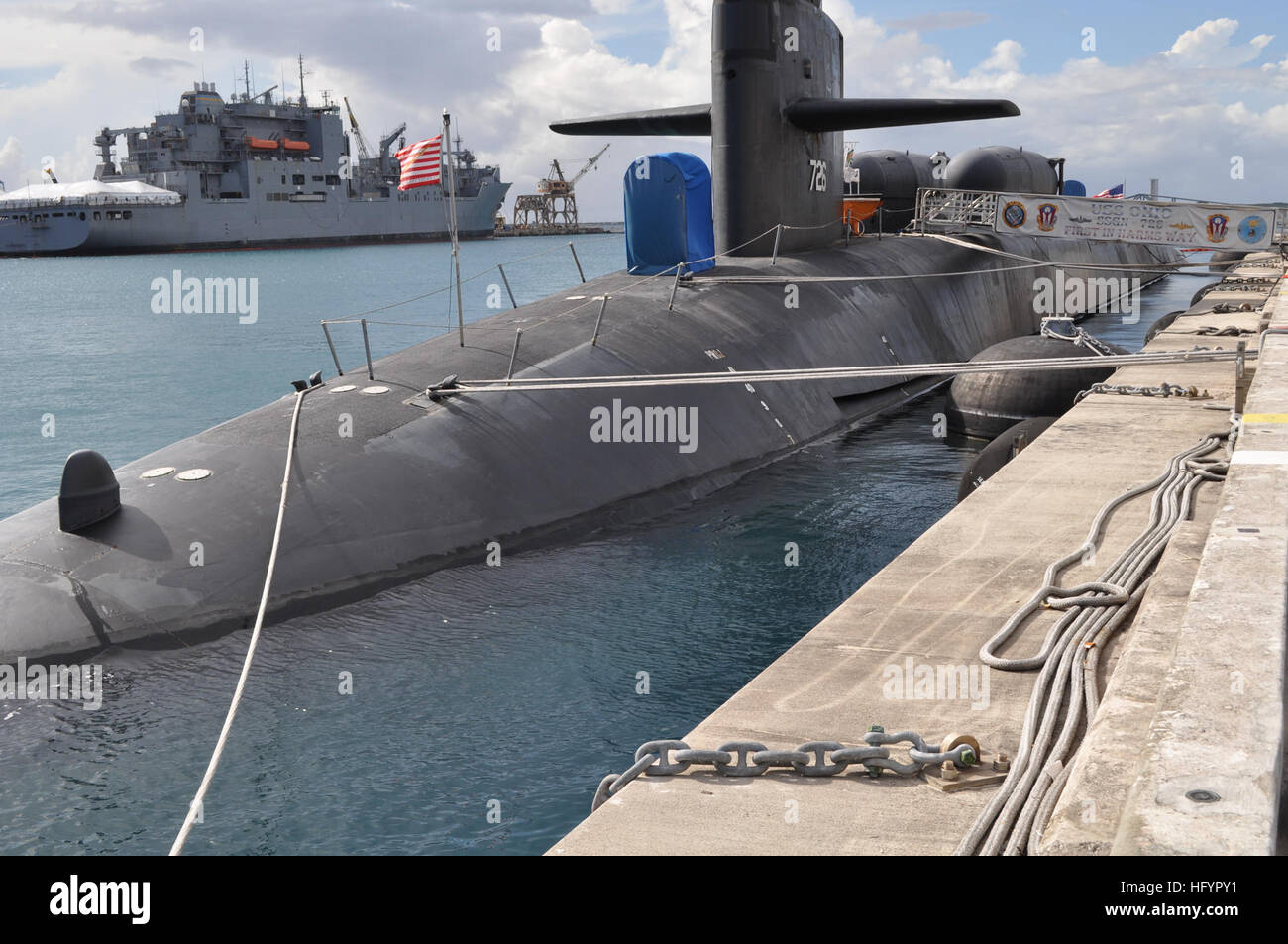 Guided missile submarine uss ohio ssgn 726 hi-res stock photography and ...