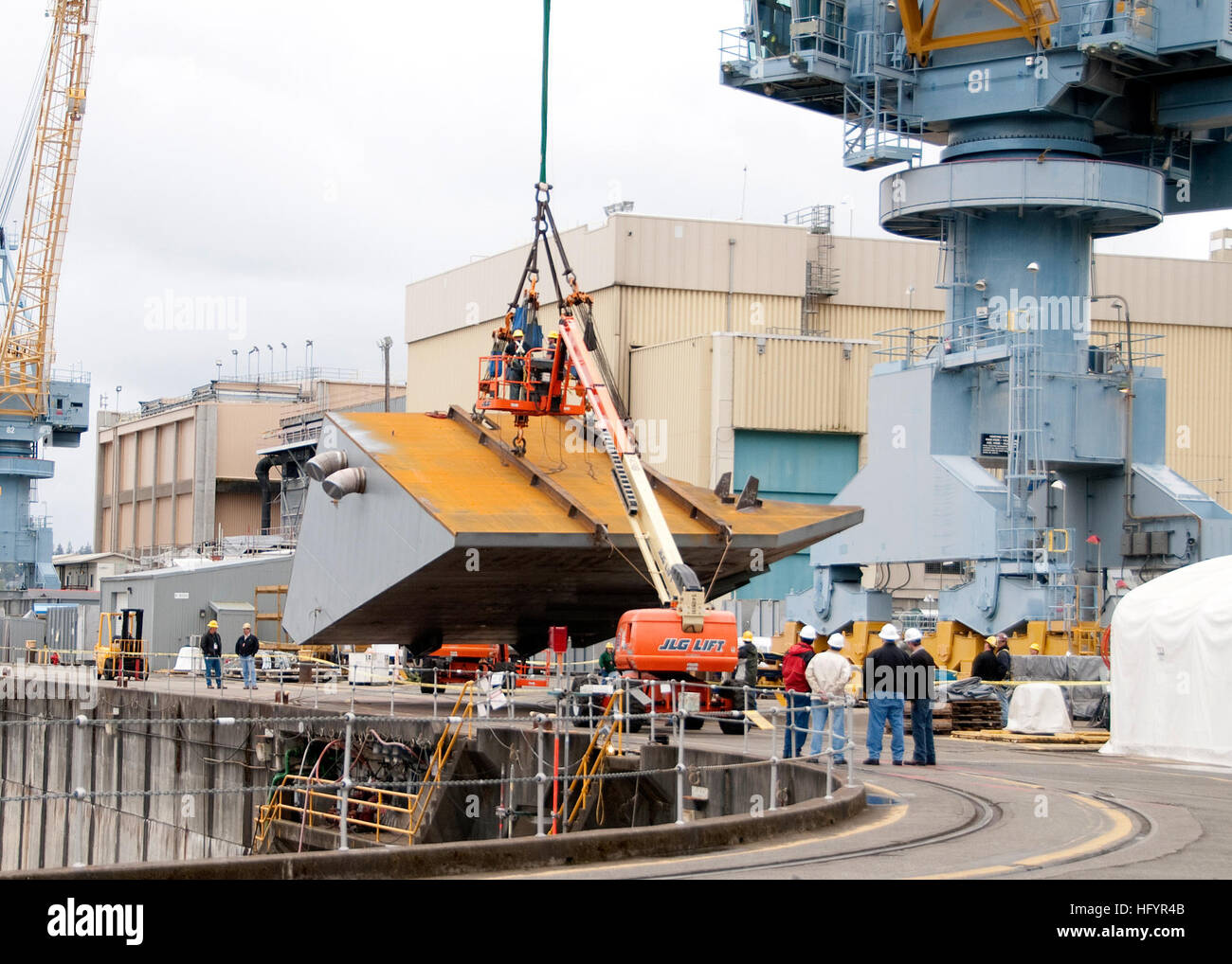 Ship alterations hi-res stock photography and images - Alamy