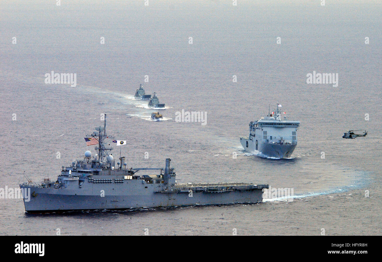 Royal navy lcu landing craft hi-res stock photography and images - Alamy