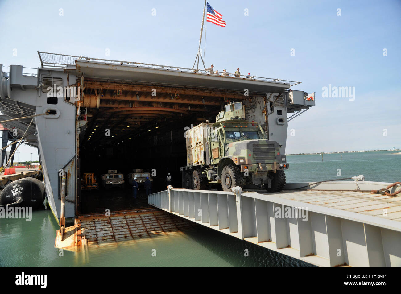 Amphibious transport dock uss ponce lpd 15 hi-res stock photography and ...