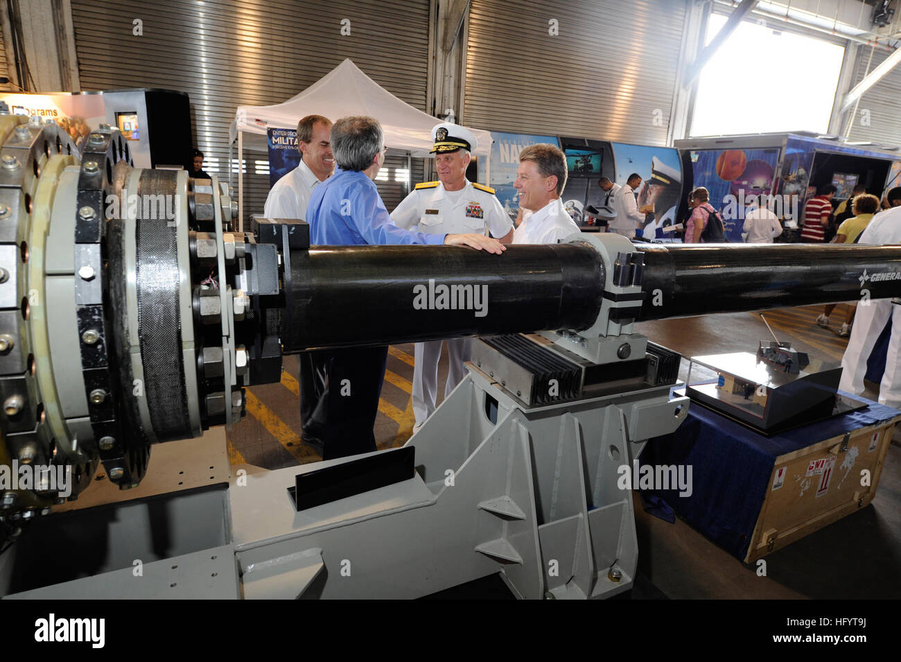 Railgun us navy hi-res stock photography and images - Alamy