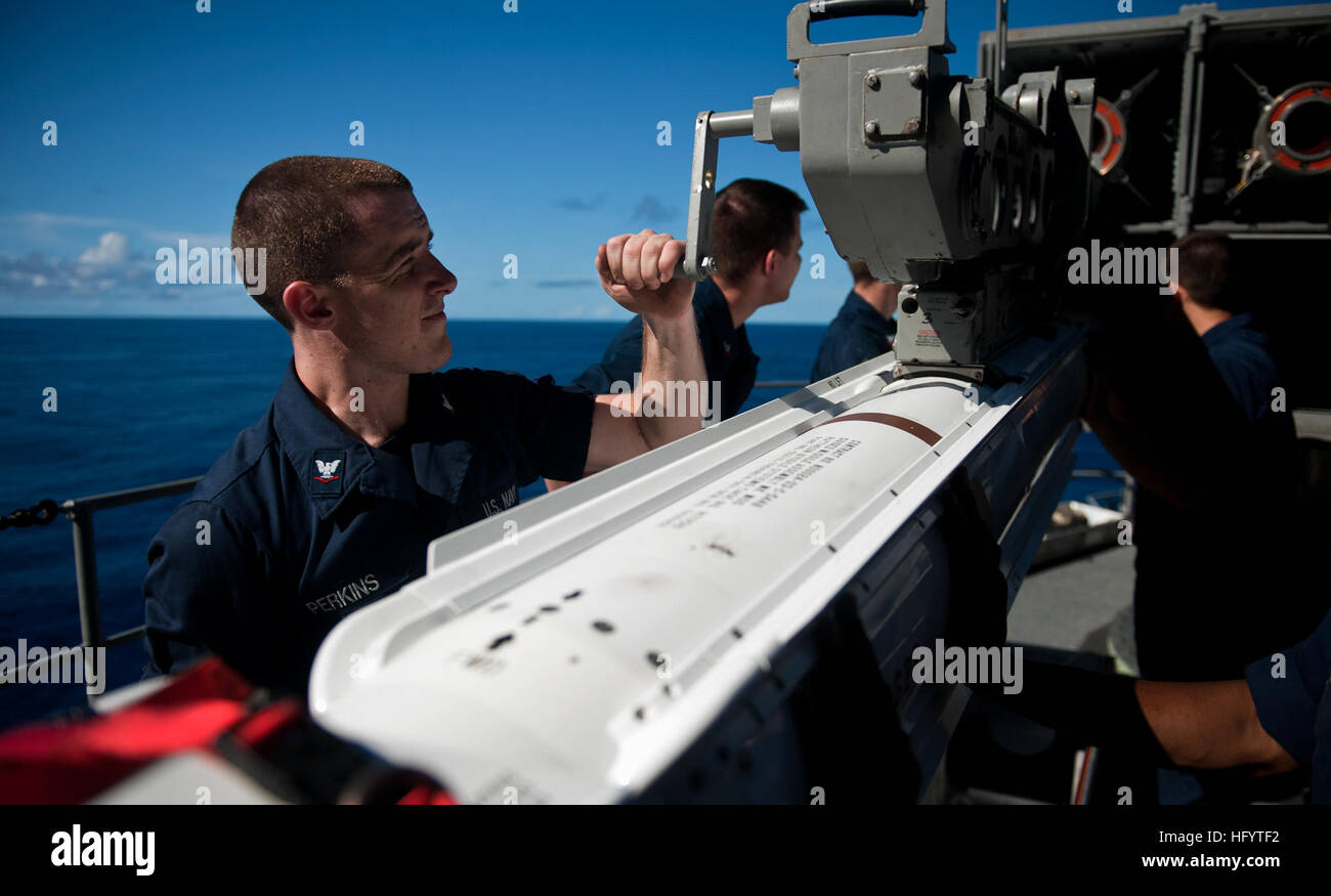 Rim 162d nato evolved sea sparrow missile hi-res stock photography and ...