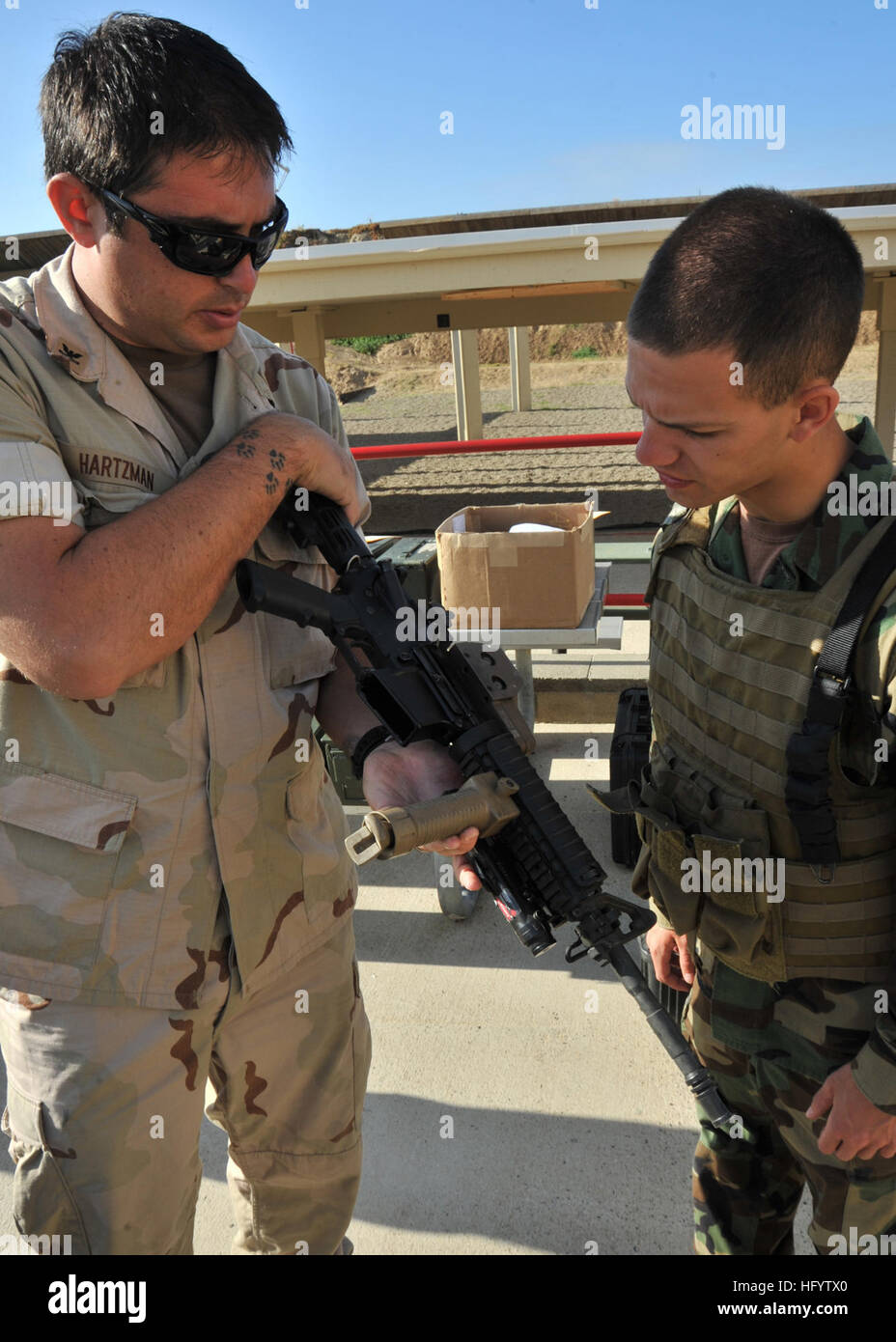 U s navy mineman 1st class hi-res stock photography and images - Alamy