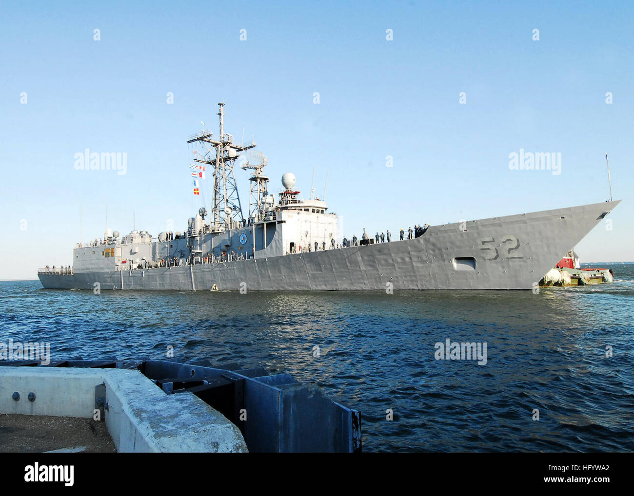 Uss carr ffg 52 hi-res stock photography and images - Alamy
