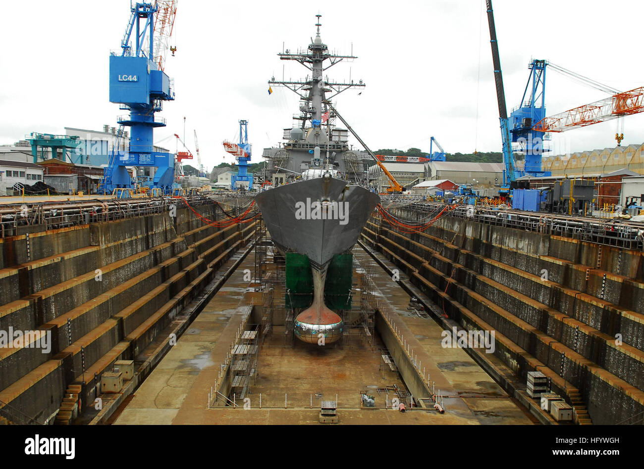 Guided missile destroyer uss stethem ddg 63 hi-res stock photography ...