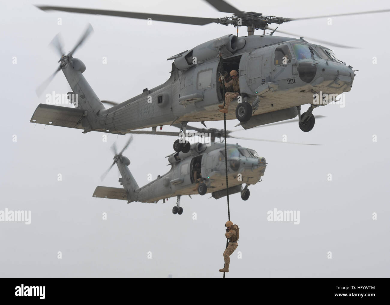 Helicopter rappelling hi-res stock photography and images - Alamy