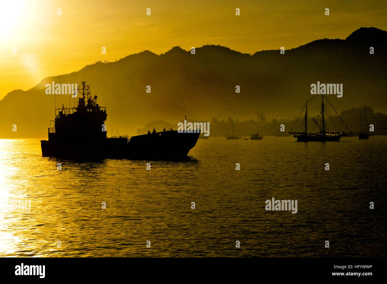 Australian landing craft heavy hi-res stock photography and images - Alamy