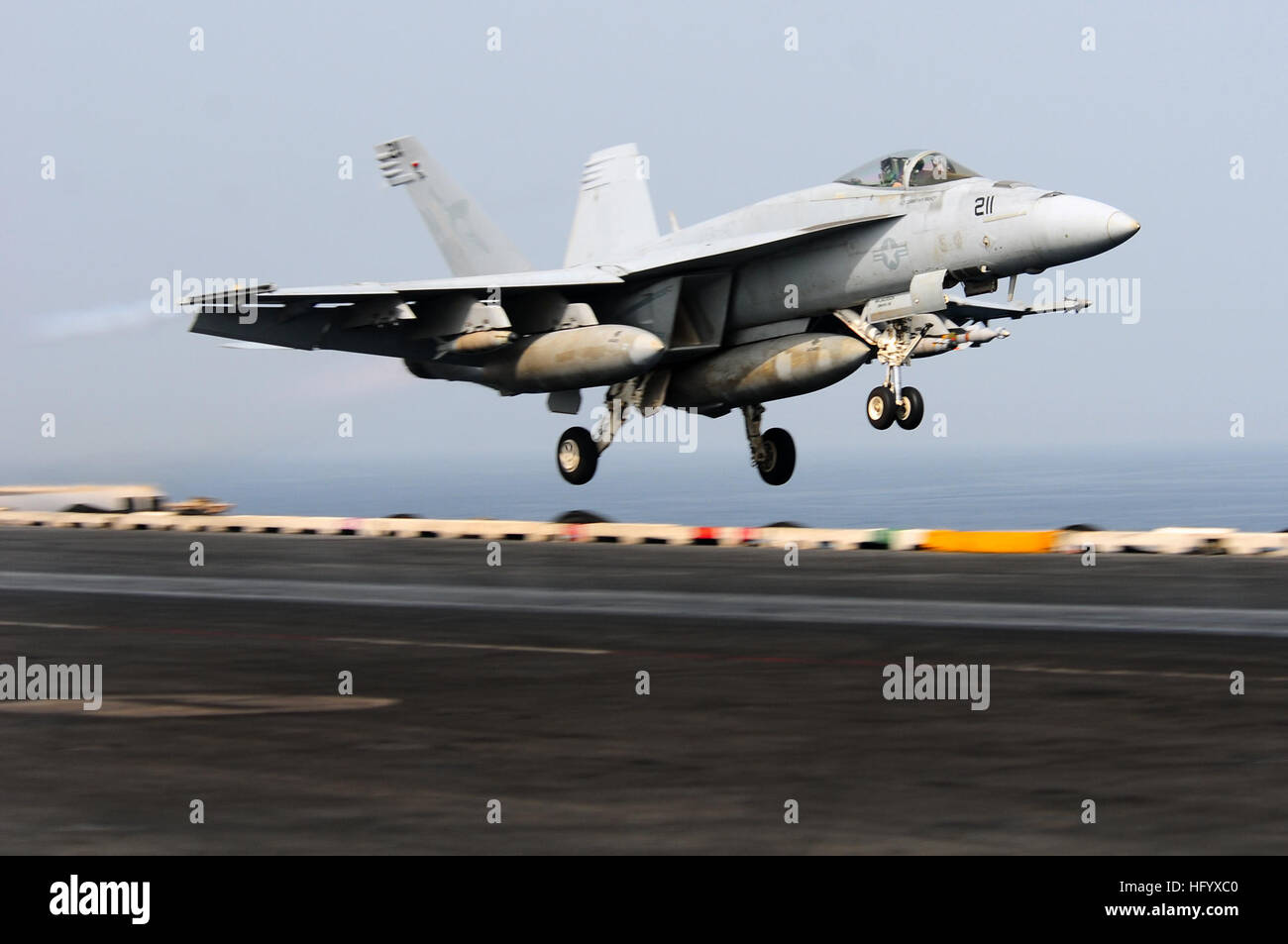 147 fighter wing hi-res stock photography and images - Alamy
