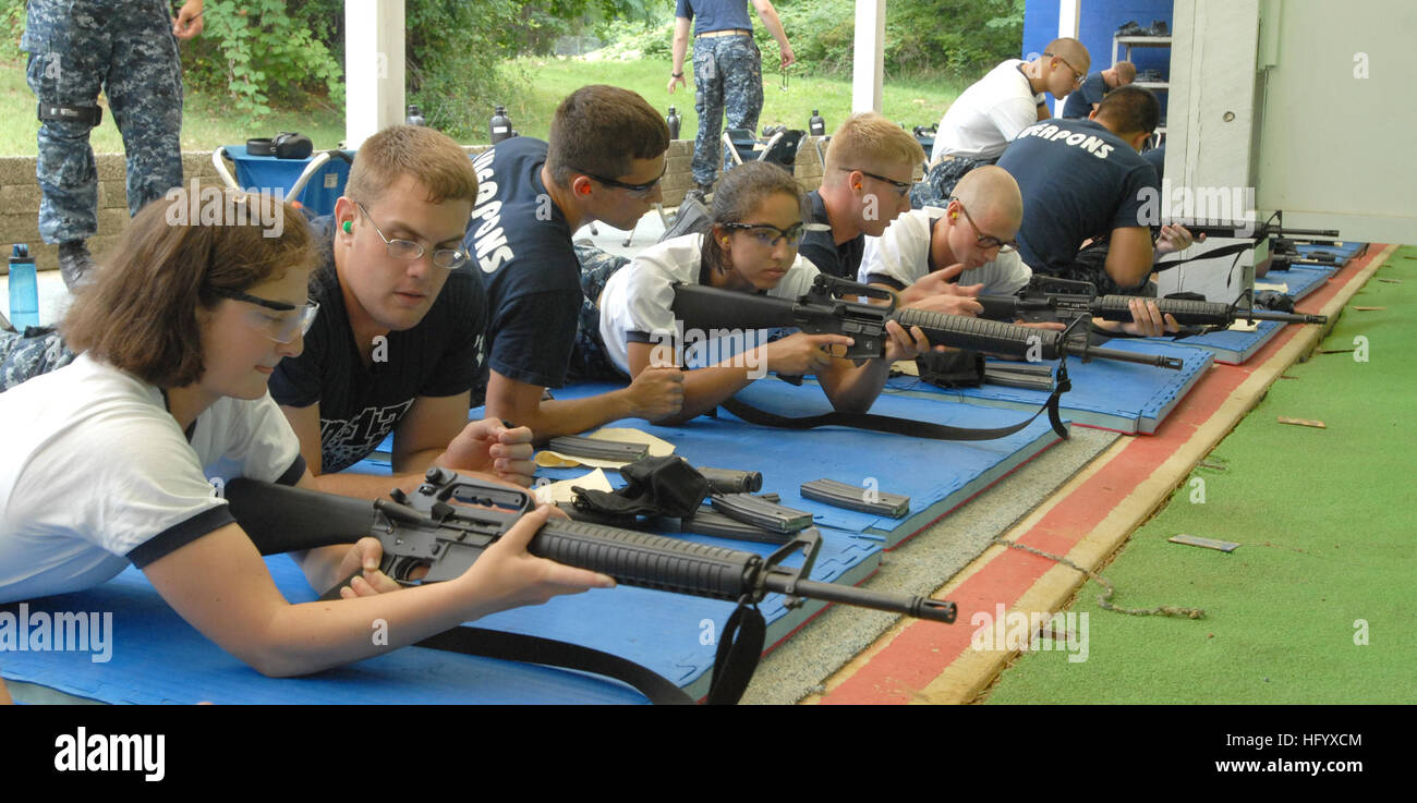 110706-N-AC575-003 ANNAPOLIS, Md. (July 6, 2011) Upper class midshipmen ...