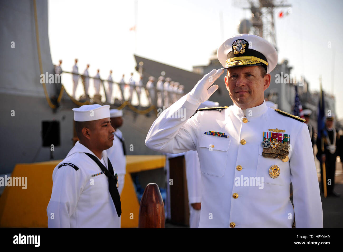 Uss doyle ffg 39 hi-res stock photography and images - Alamy