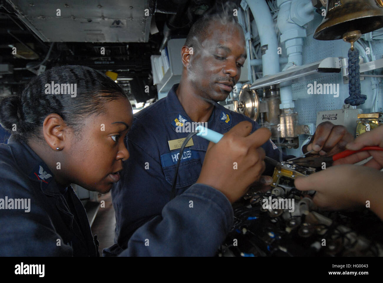 Us solder hi-res stock photography and images - Alamy