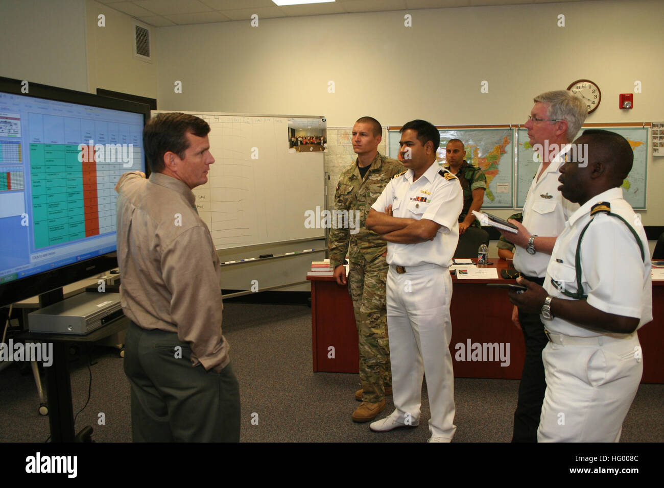 Naval education and training security hi-res stock photography and ...