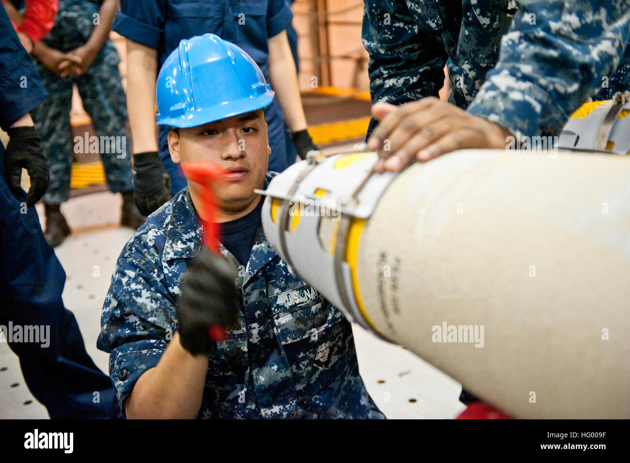 110812-N-DX615-005 PACIFIC OCEAN (Aug. 12, 2011) Aviation Ordnanceman ...