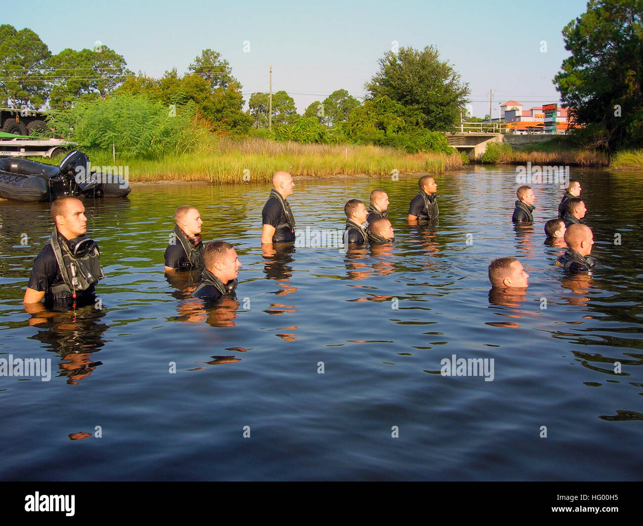 Naval diving salvage training hi-res stock photography and images - Alamy