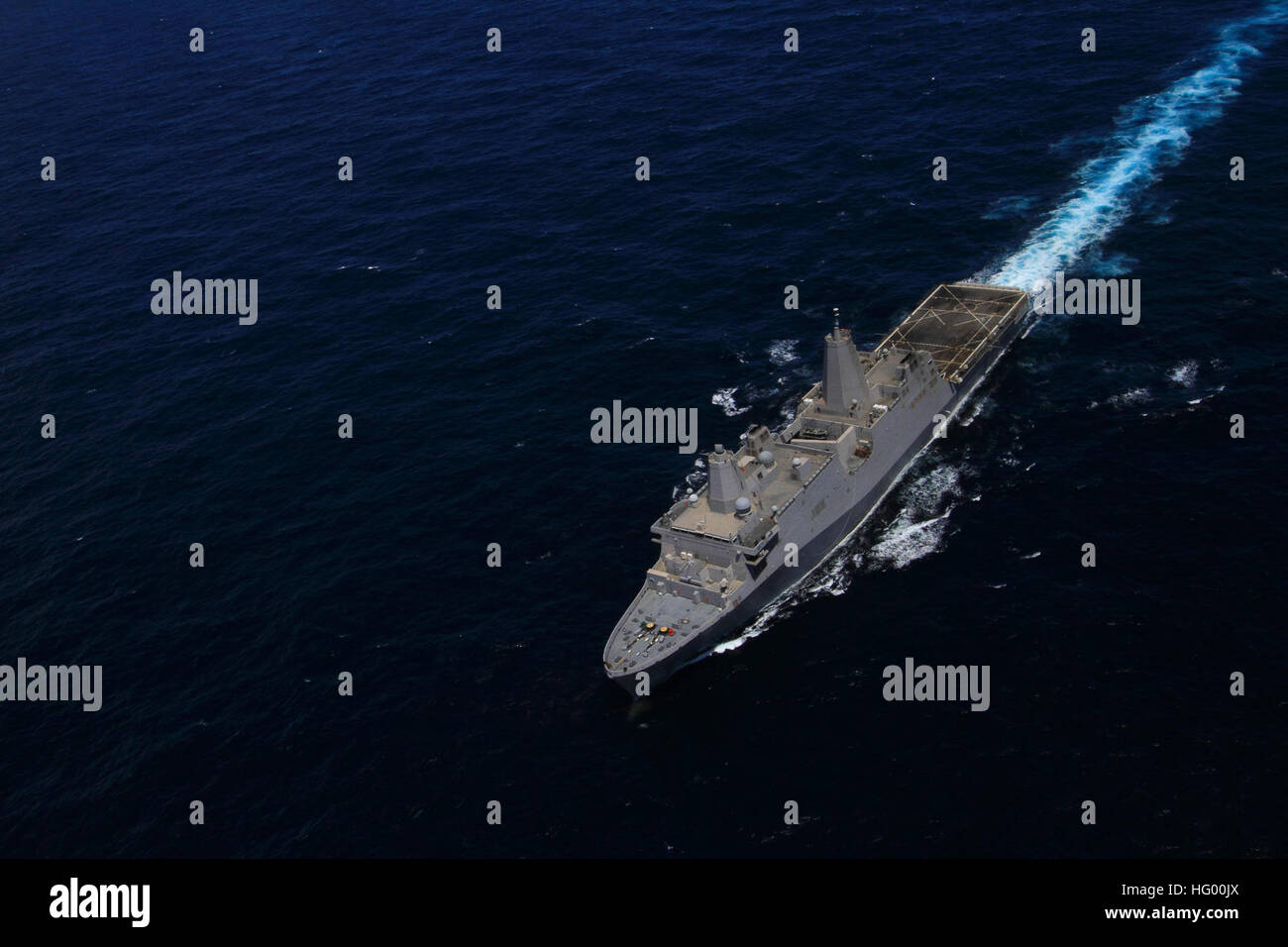 The amphibious transport dock ship USS Green Bay transits the Indian ...