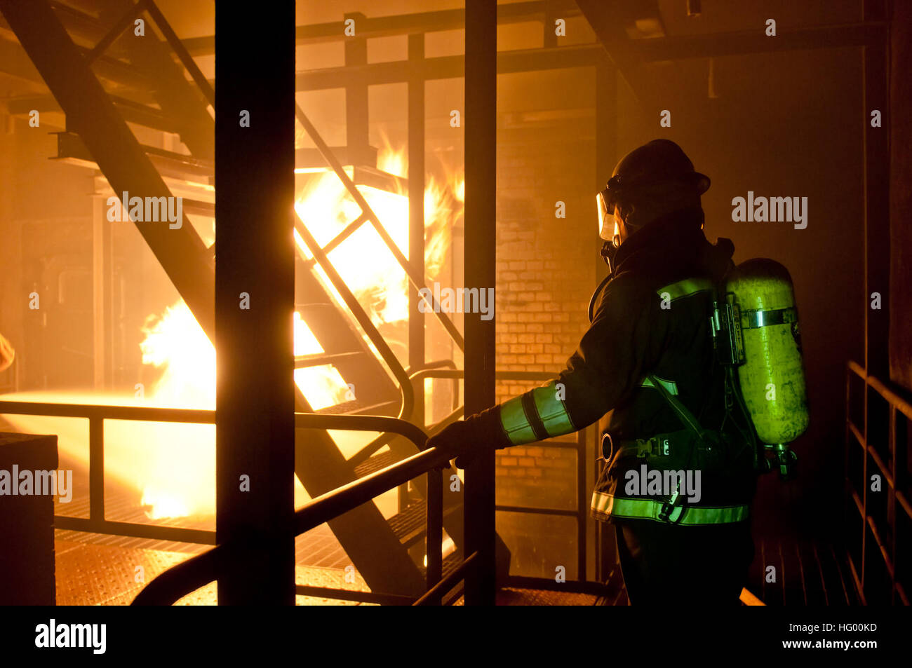 Naval engineering firefighting school hi-res stock photography and ...