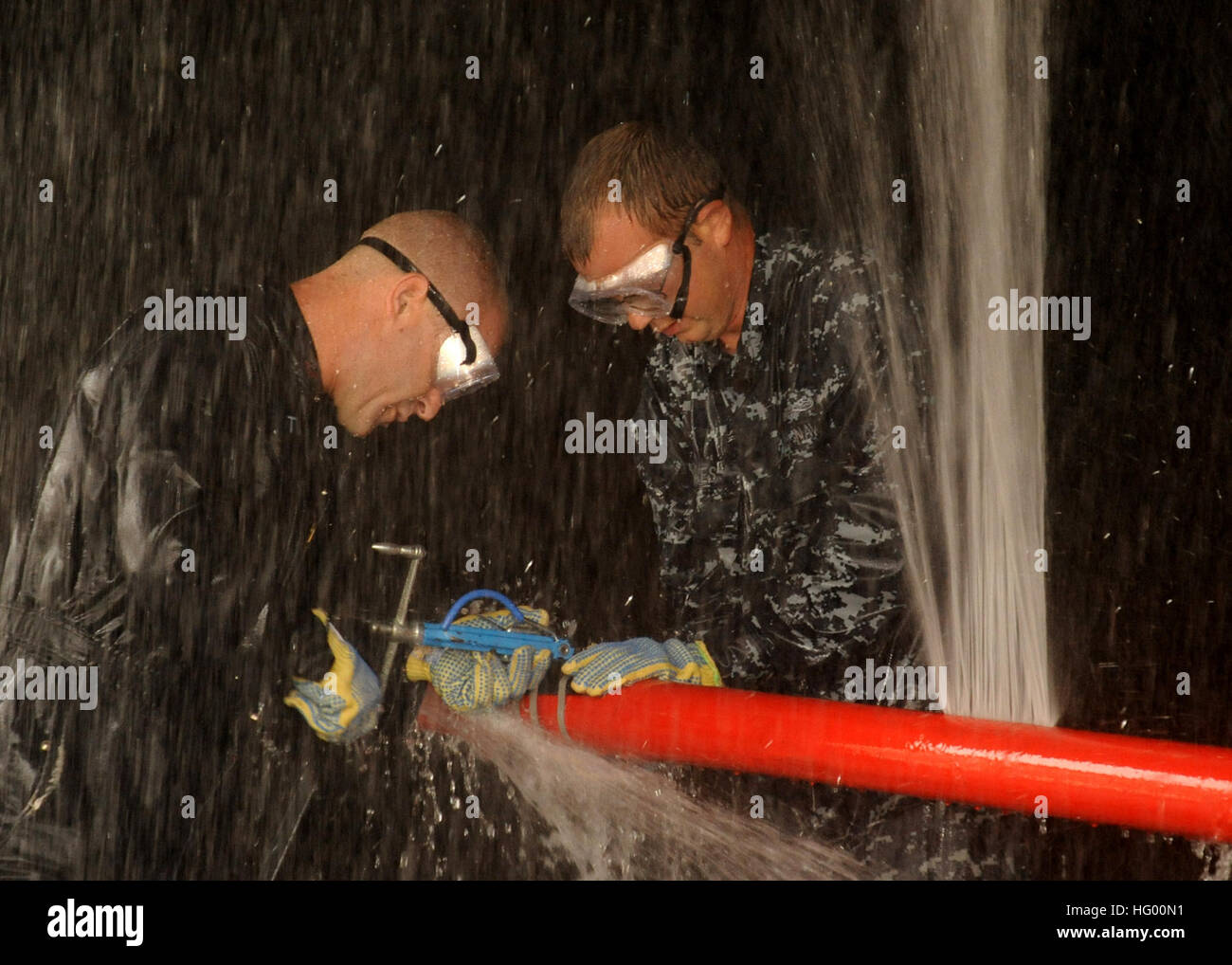 Clamp down a pipe hi-res stock photography and images - Alamy