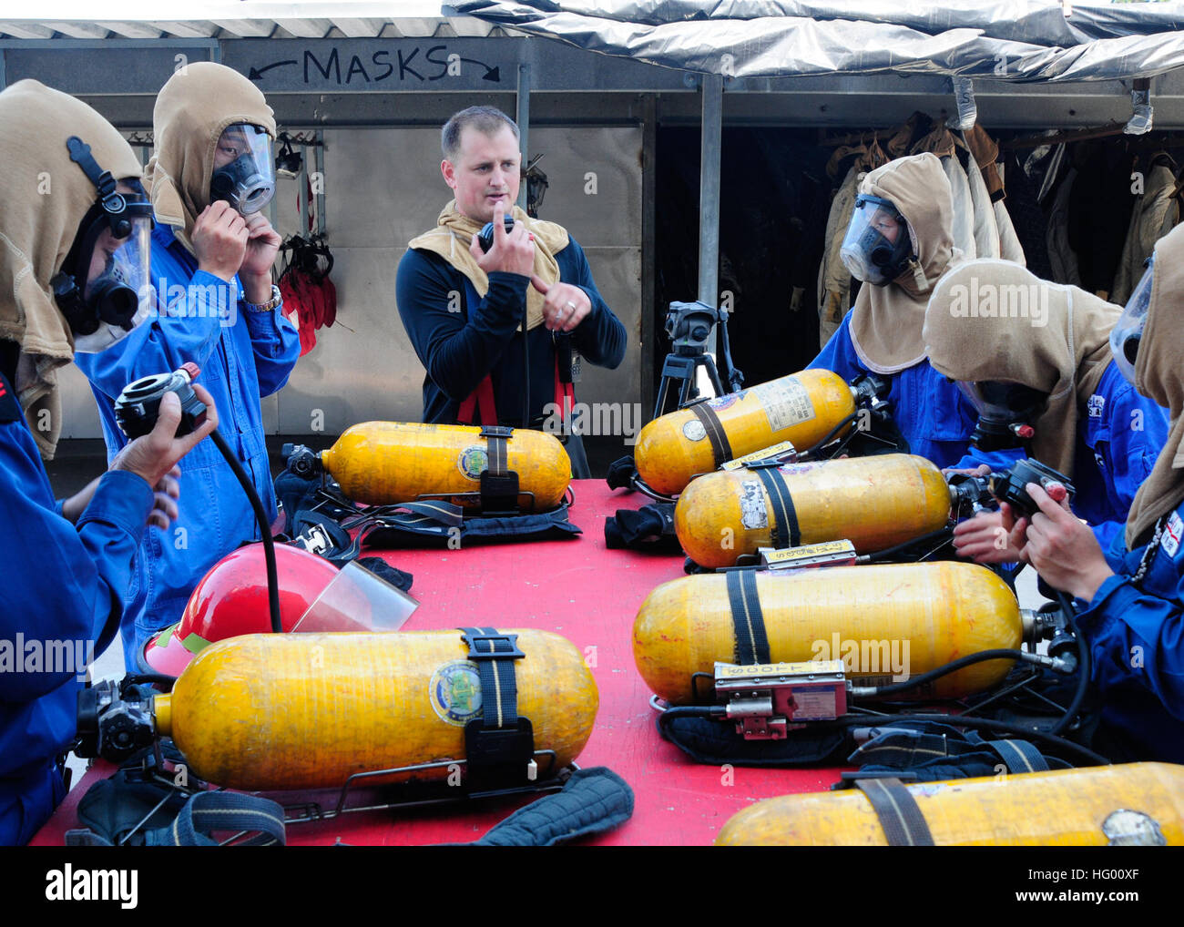 Naval engineering firefighting school hi-res stock photography and ...