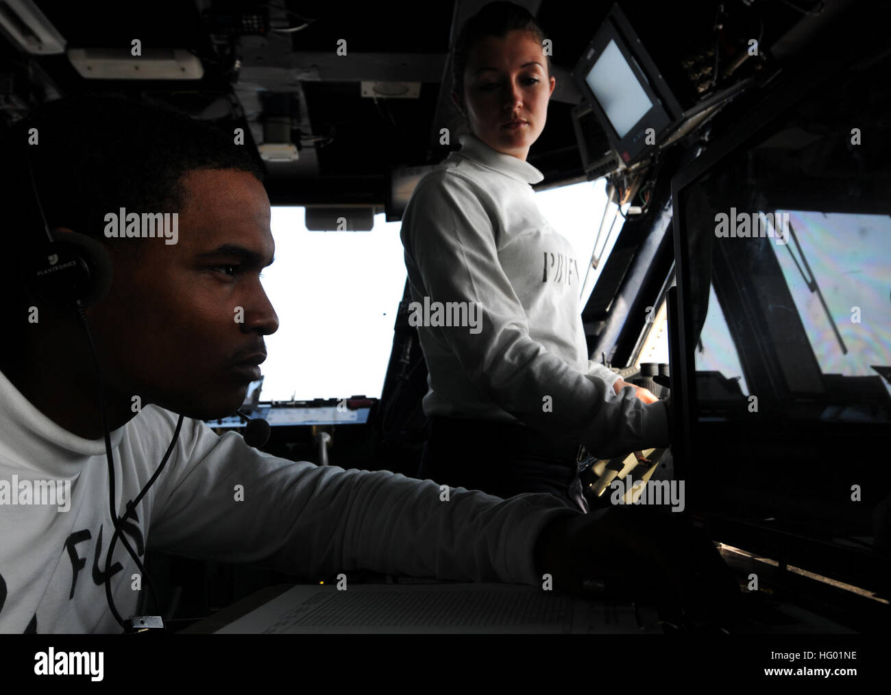 110907-N-XE109-123 ARABIAN SEA (Sept. 7, 2011) Aviation Boatswain's ...
