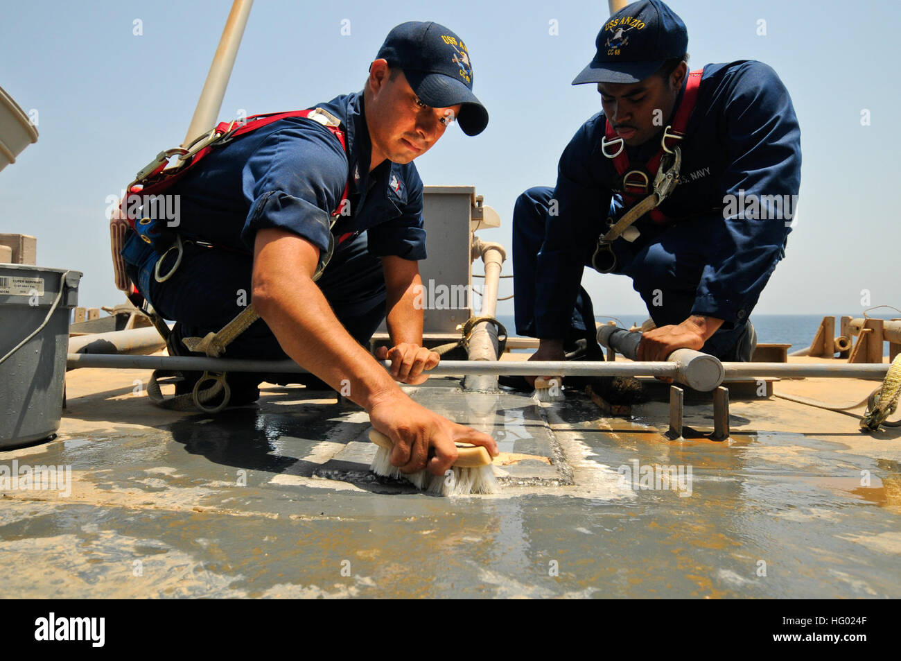 Red top missile hi-res stock photography and images - Alamy