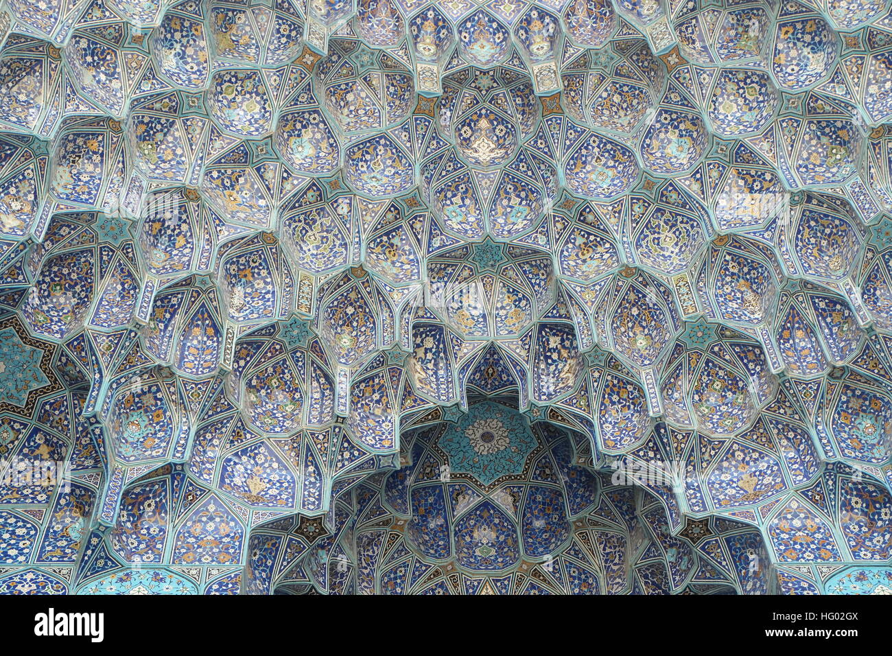 Isfahan mosque entrance hi-res stock photography and images - Alamy
