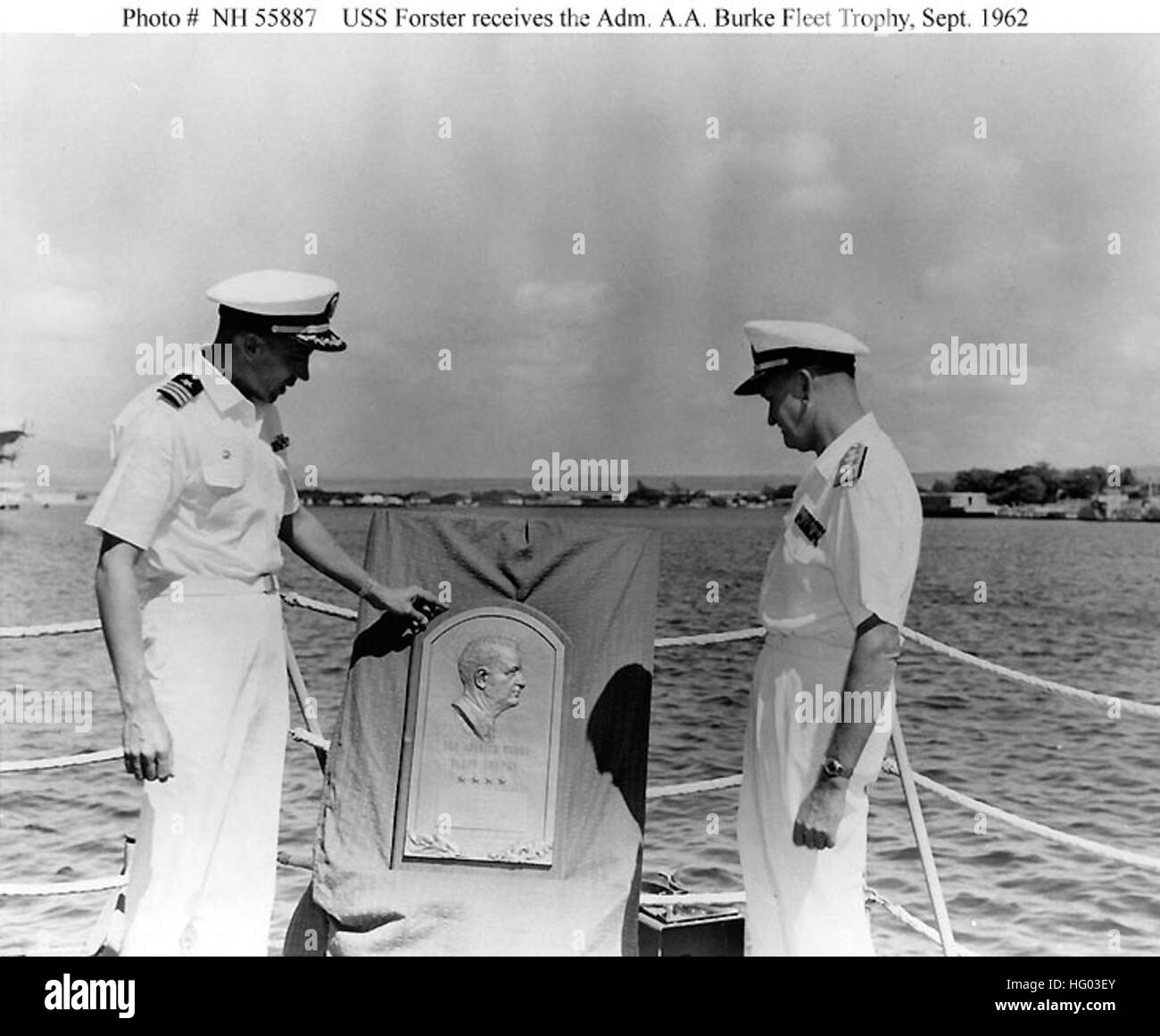 USS Forster (DER-334 Stock Photo - Alamy