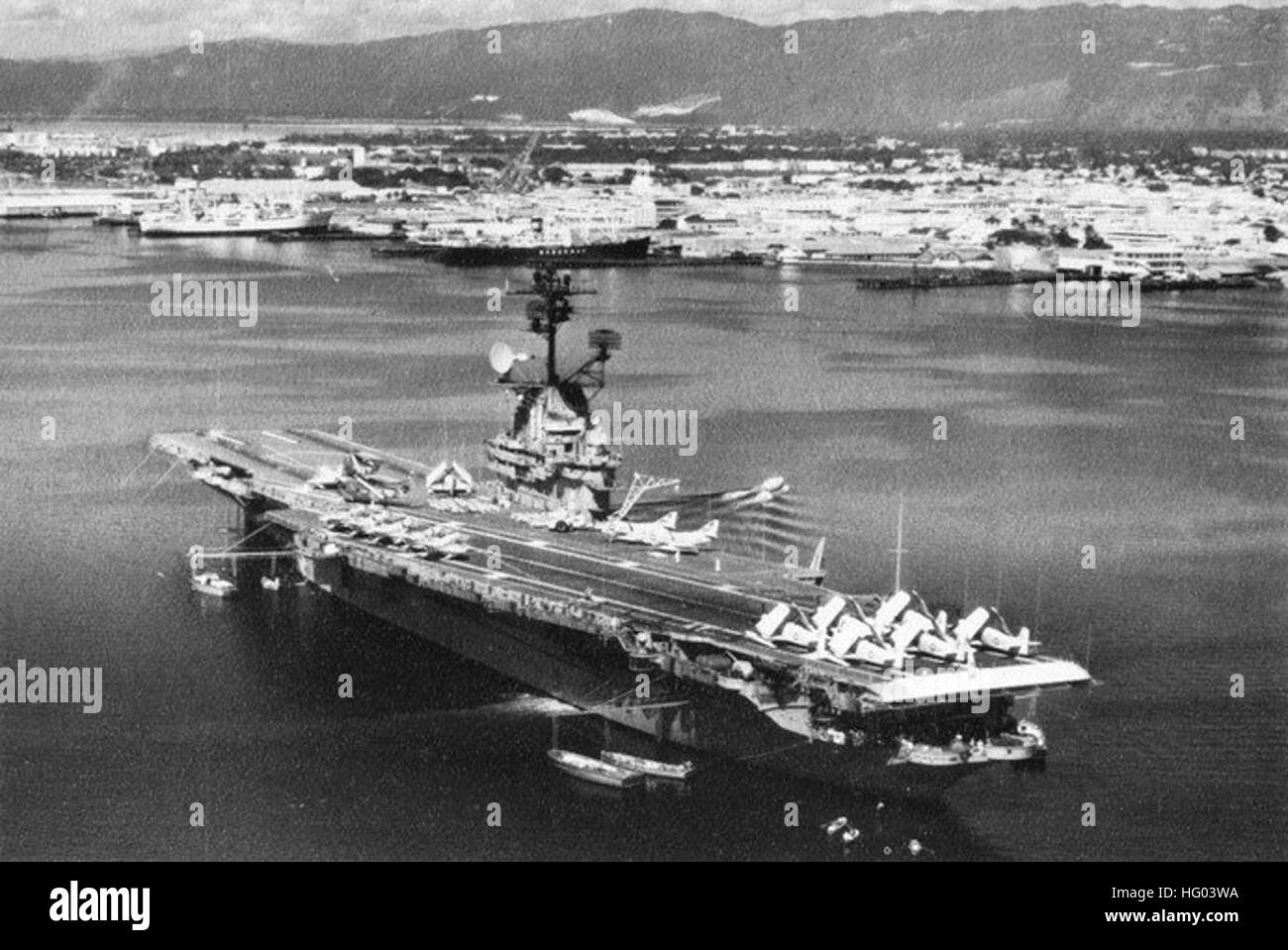 Cvs intrepid hi-res stock photography and images - Alamy