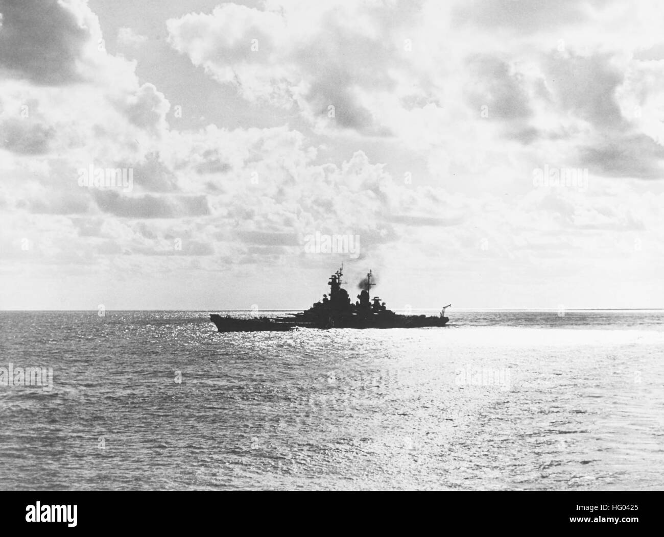 USS Wisconsin (BB-64) underway on 4 September 1952 Stock Photo - Alamy