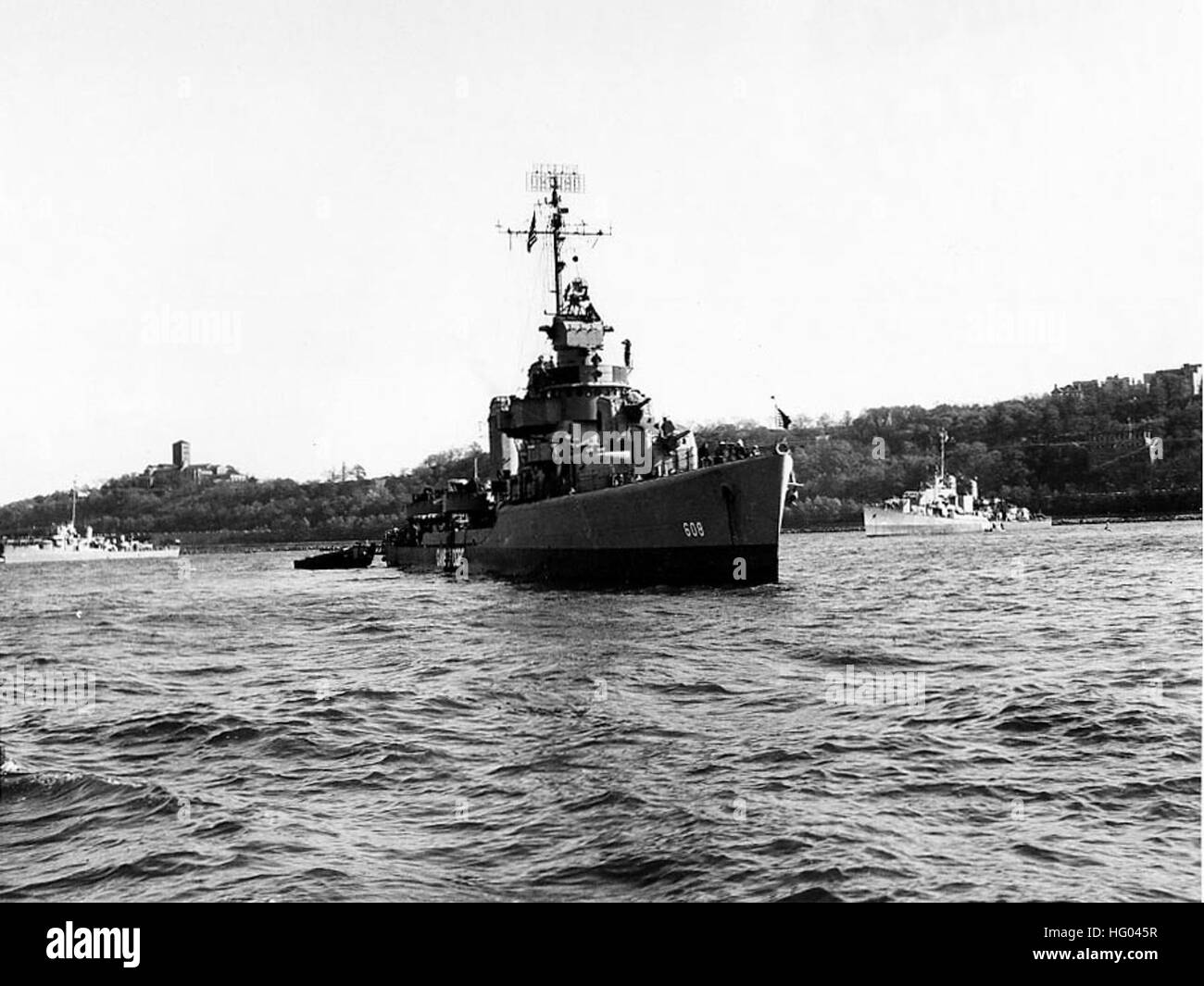 USS Gansevoort (DD-608) anchored in New York Harbor in October 1945 ...
