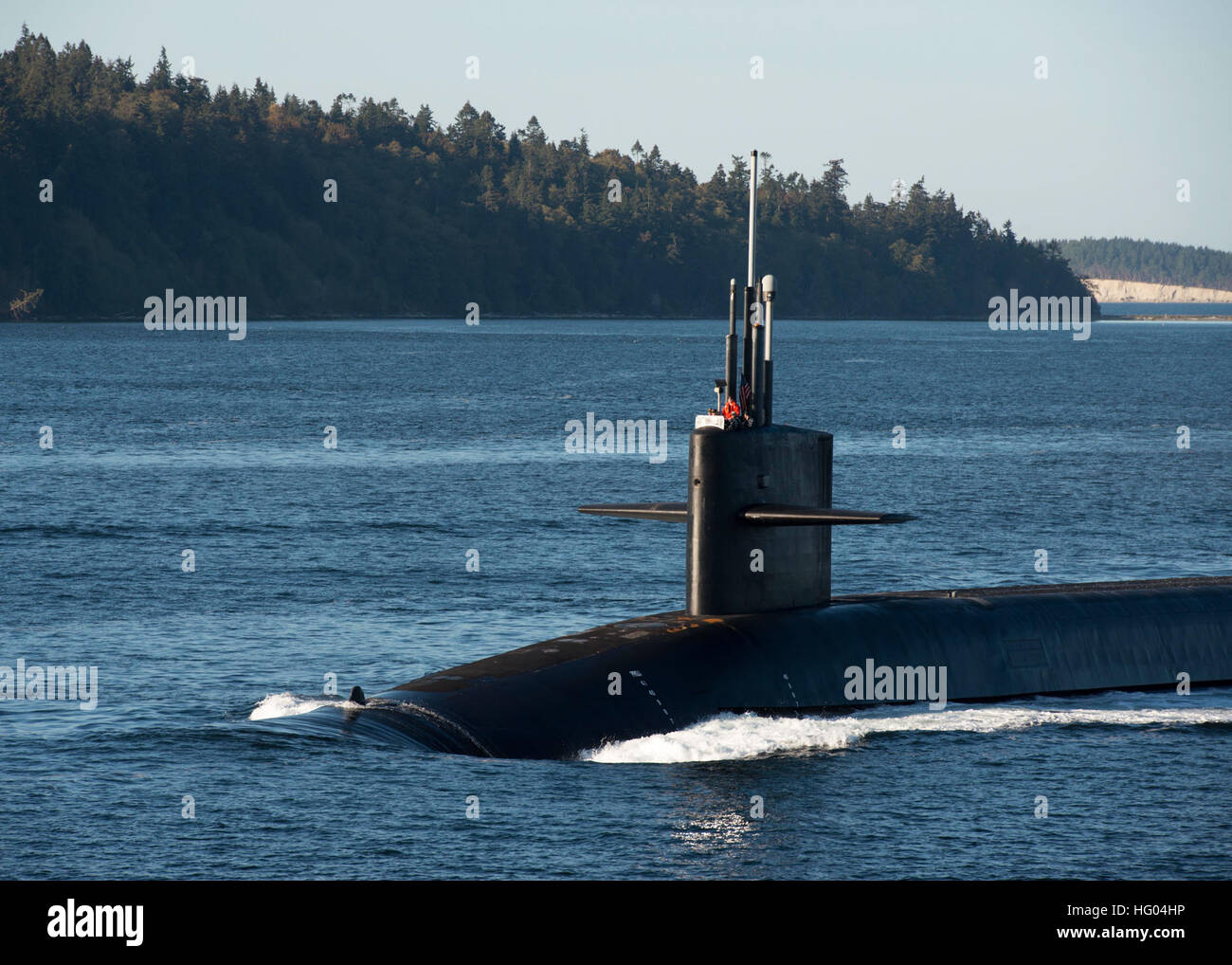 PUGET SOUND, Wash. (Sept. 28, 2016) The Gold Crew of the Ohio-class ...