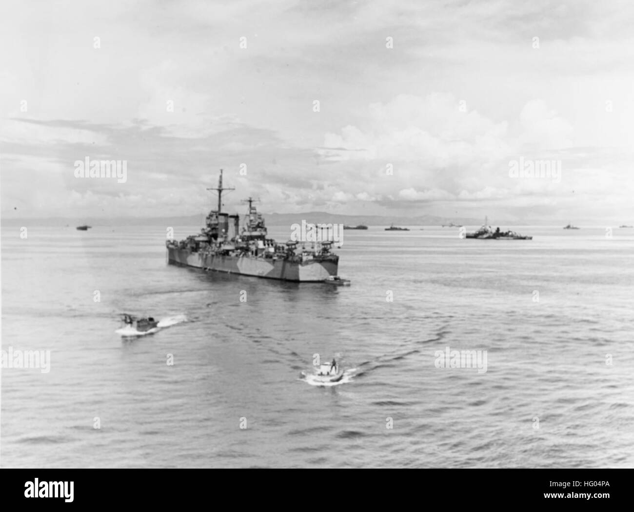 USS Nashville (CL-43) off Leyte, October 1944 Stock Photo - Alamy