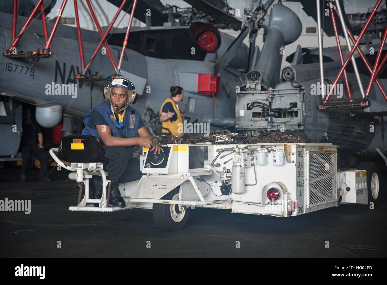 161008-N-WC455-026 ARABIAN GULF (Oct. 8, 2016) Seaman Theepan ...