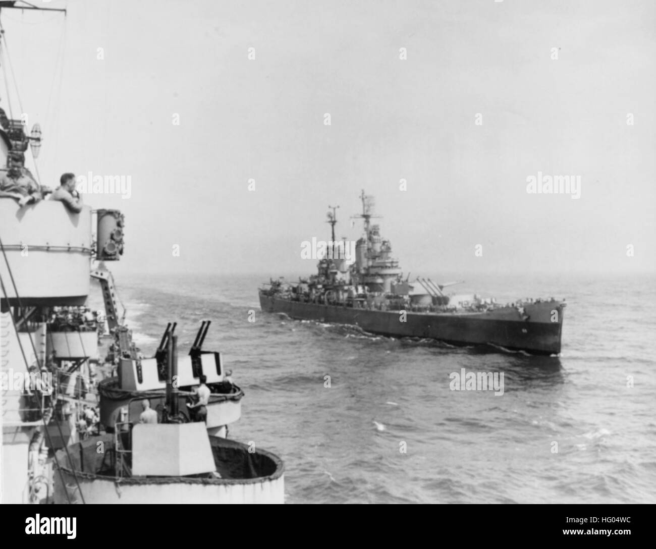 USS Boston (CA-69) underway at sea in August 1945 Stock Photo - Alamy