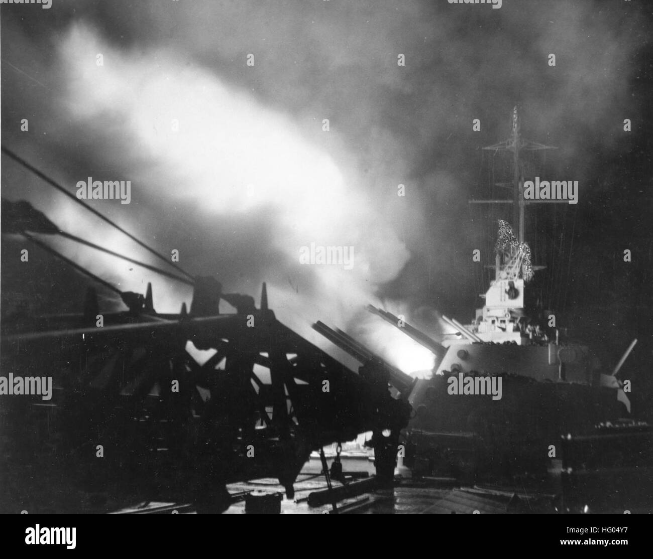 USS Columbia (CL-56) shelling Japanese facilities in the Shortlands on ...