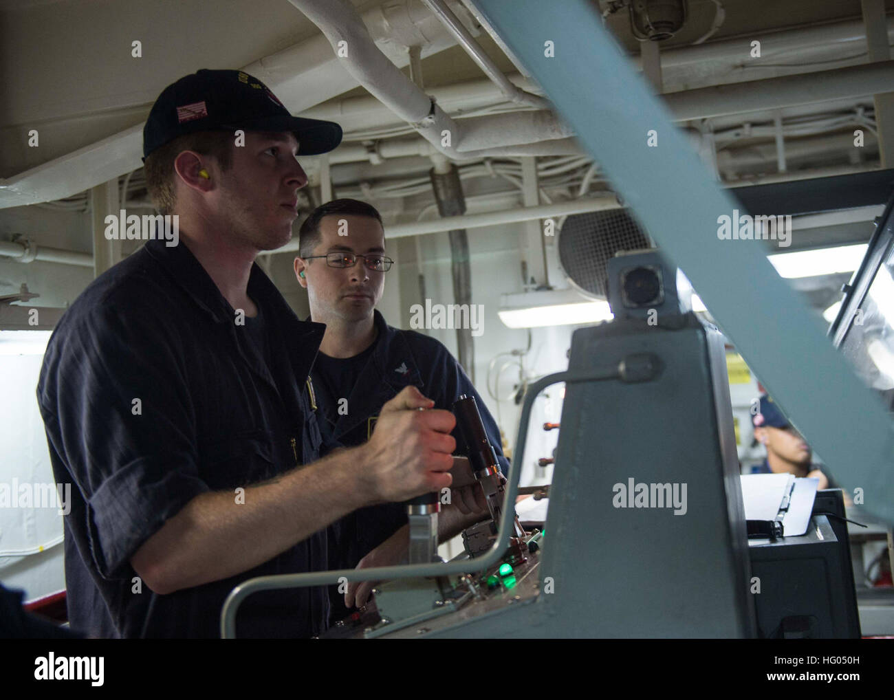 Towed array sonar hi-res stock photography and images - Alamy