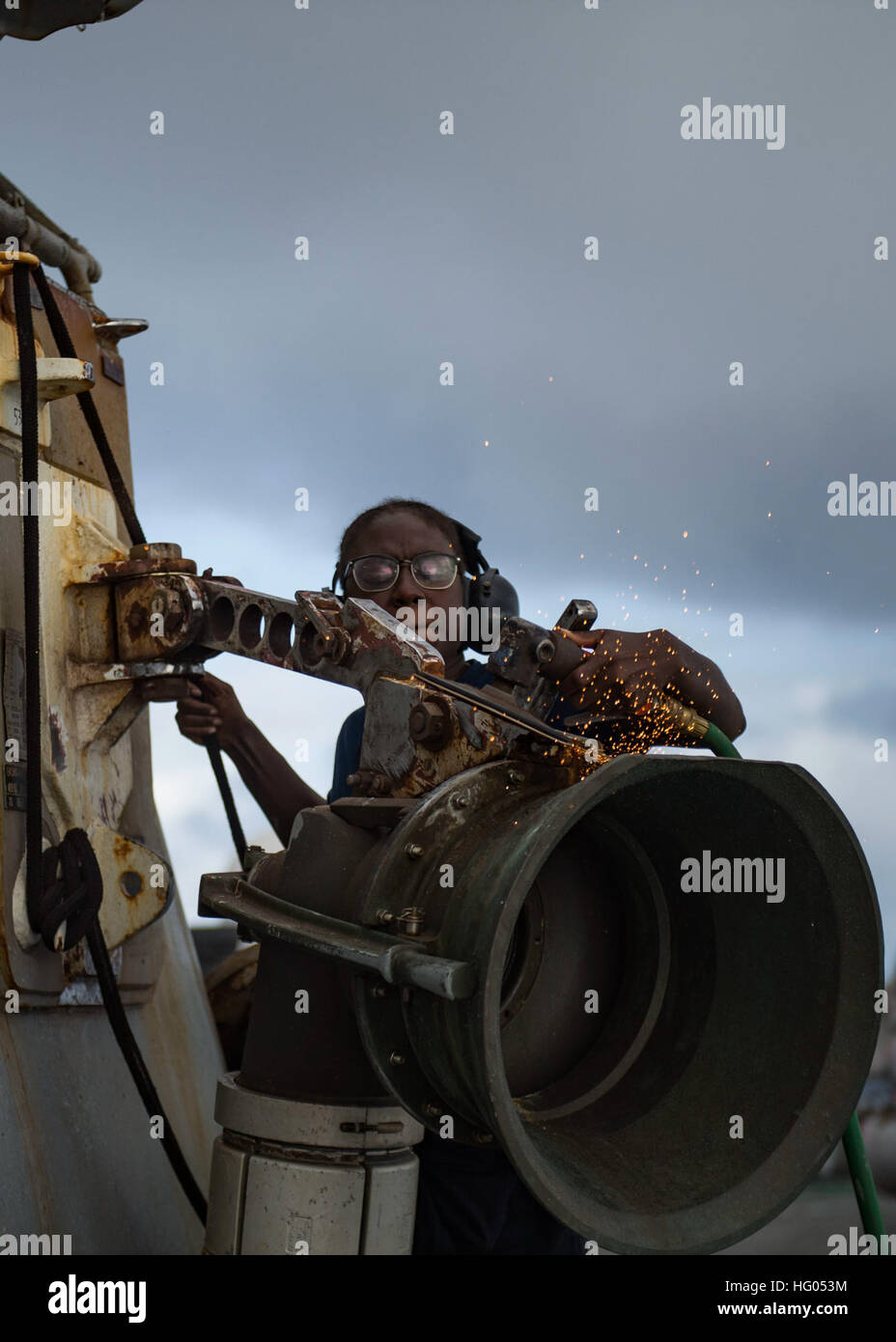 Destroyer_class hi-res stock photography and images - Alamy