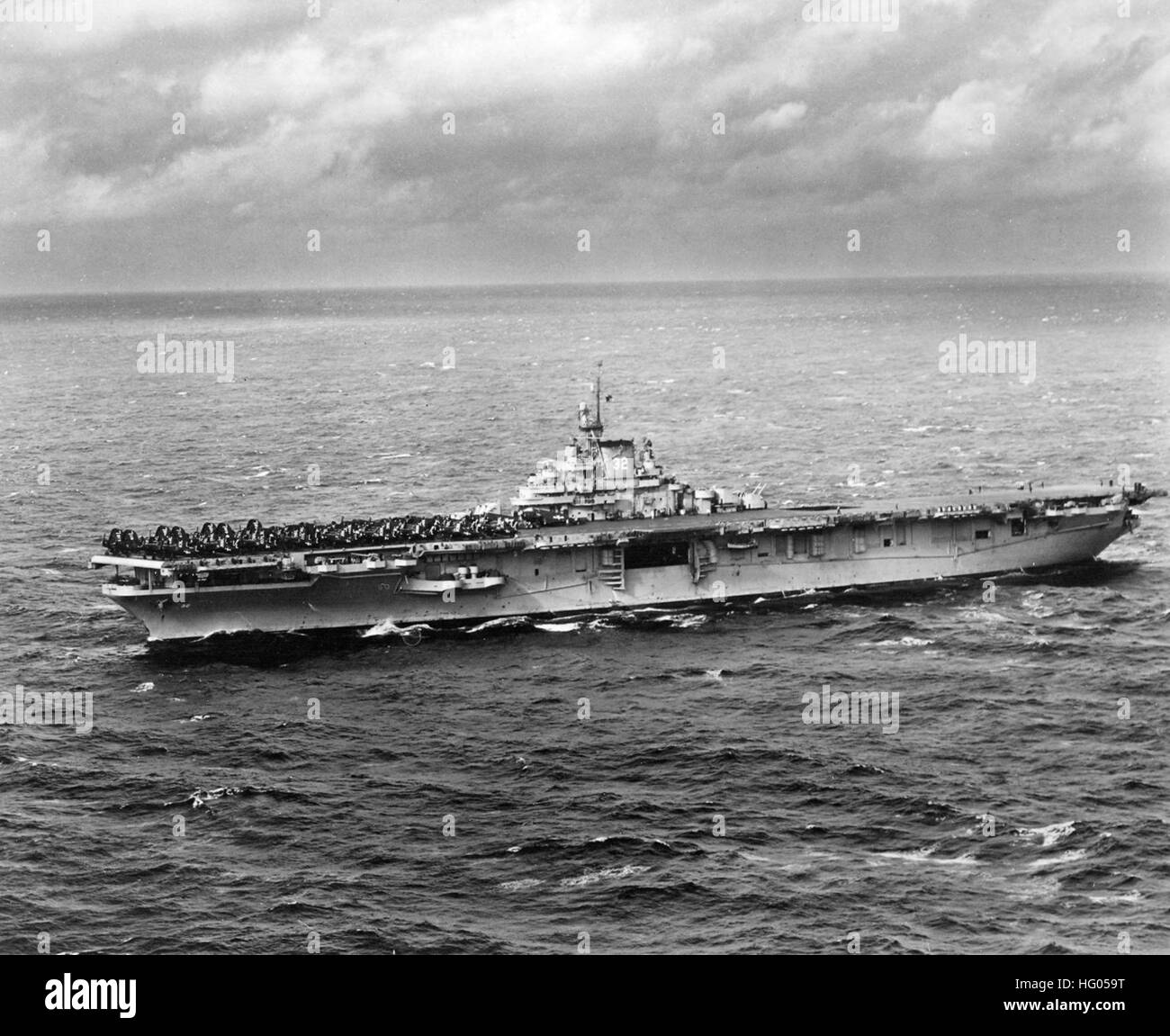 USS Leyte (CV-32) underway at sea on 20 November 1948 Stock Photo - Alamy