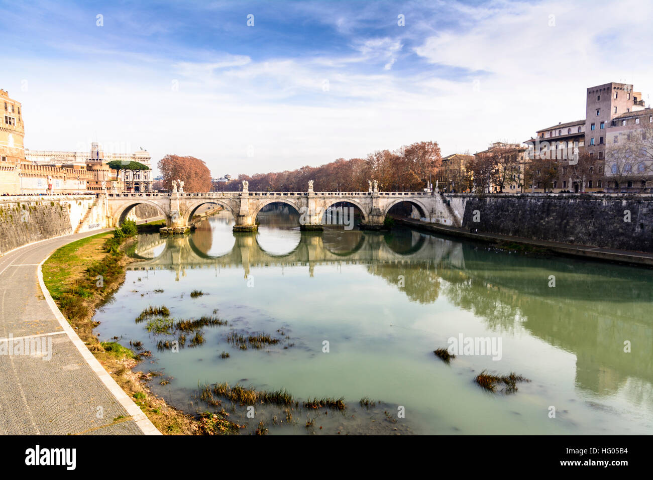 Ponte Sant'Angelo across the river Tiber in Rome Stock Photo - Alamy